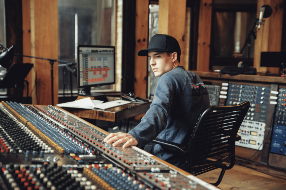 Audio Engineer Tips, Tricks & Secrets (Break Into The Industry!)