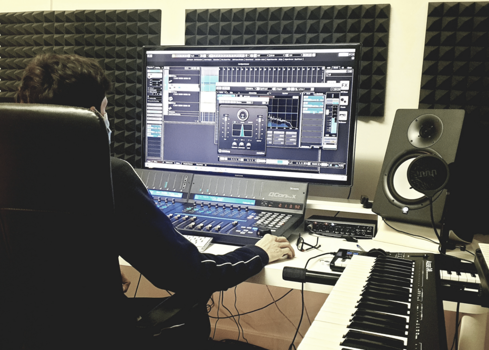 How To Make Music: Pro Techniques for Captivating Beats (2024)