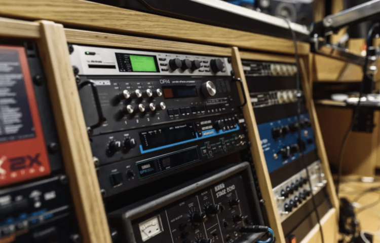 Mastering Signal Chain 101: Key Steps to an Impactful Master Mastering Signal Chain 101: Key Steps to an Impactful Master